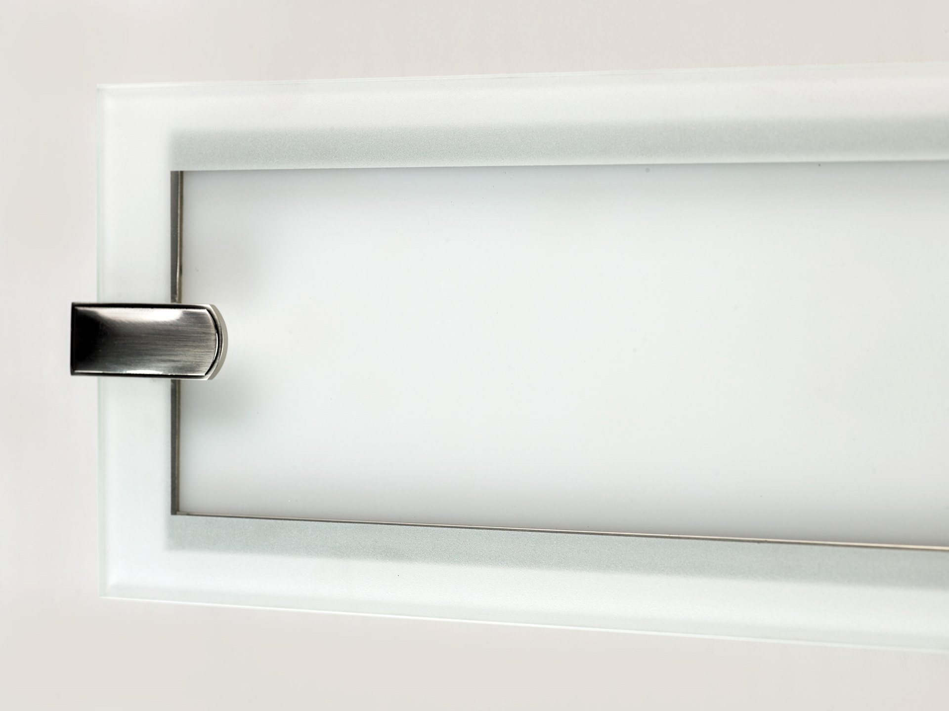 Trim LED 23" Bath Vanity SN Clear/Frosted PCB LED - Luztra